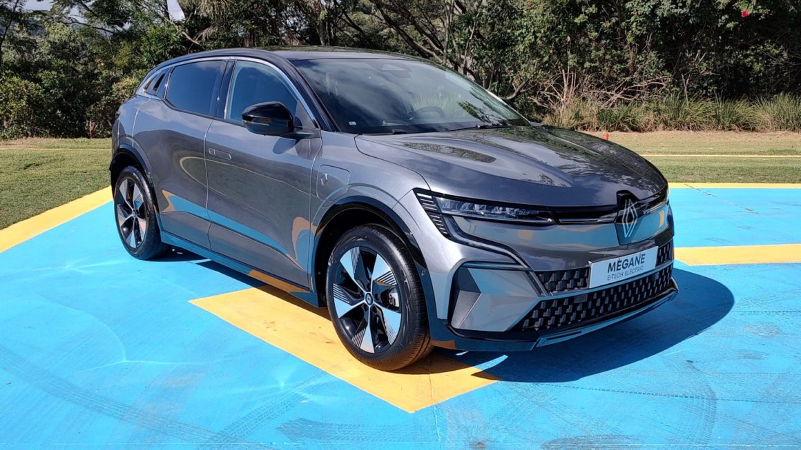 Novo Renault Megane elétrico entra no catálogo brasileiro da marca
